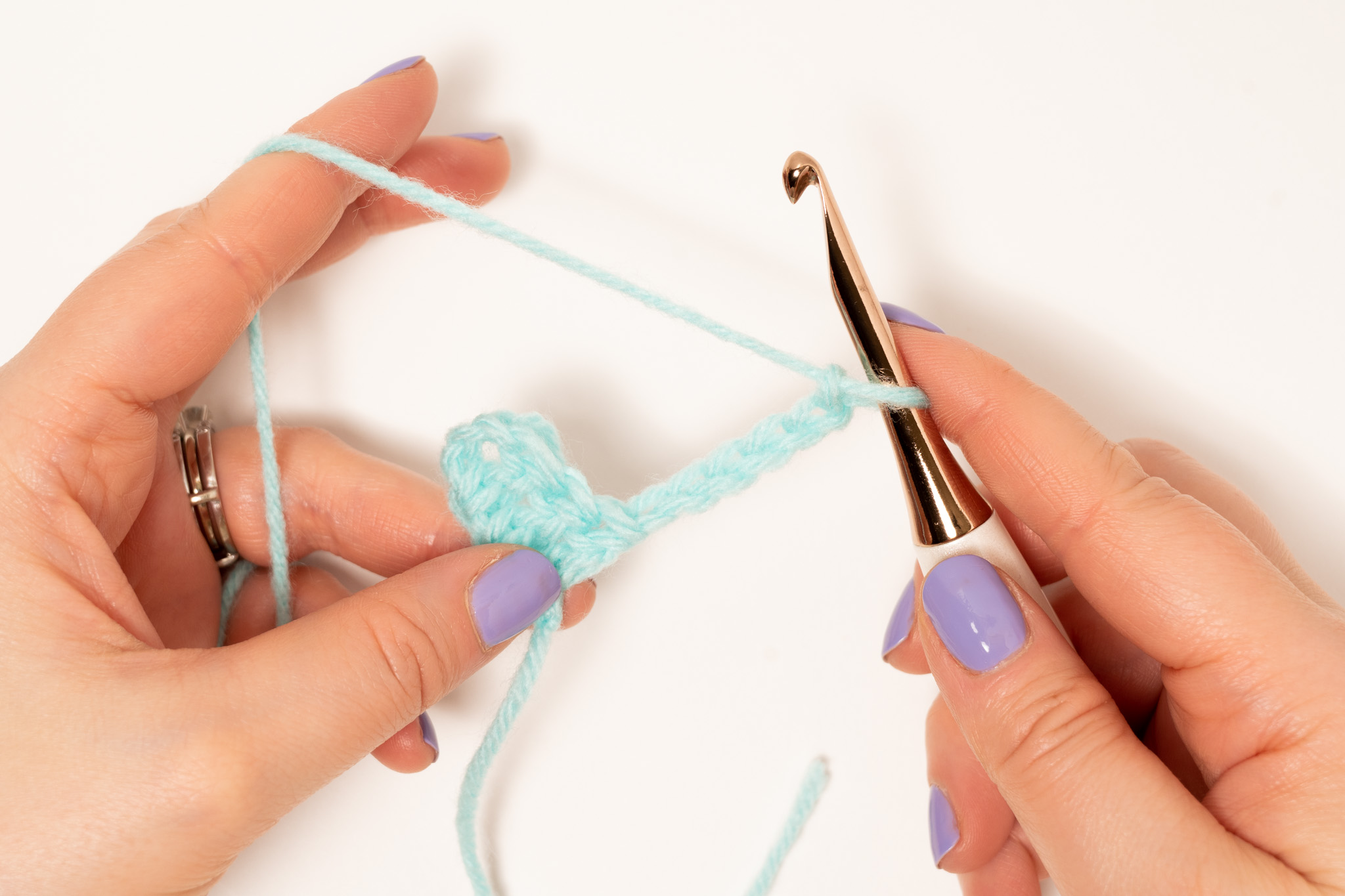 Corner To Corner (C2C) Crochet Stitch Tutorial - Just Be Crafty