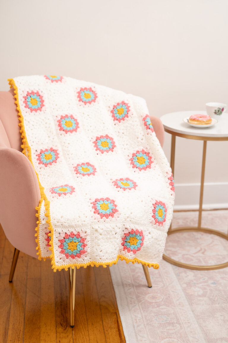 Raspberry Sprinkle Granny Square Blanket - Just Be Crafty